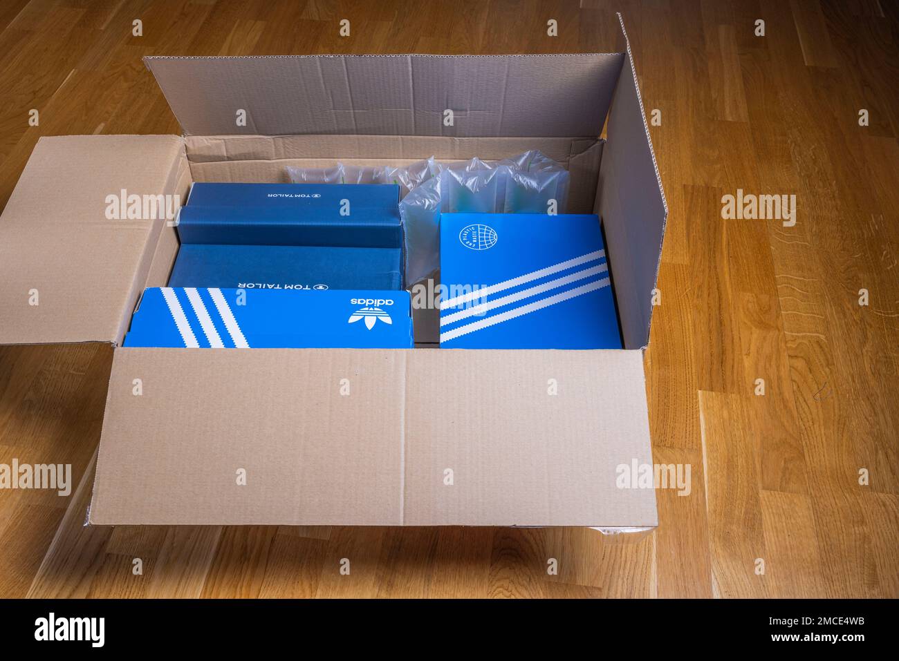 View of received home delivery box with shoes. Sweden Stock Photo - Alamy