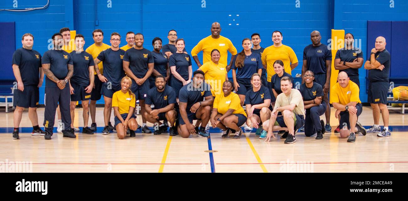 JACKSONVILLE, Fla. (June 30, 2022) - Navy Region Southeast takes a team ...