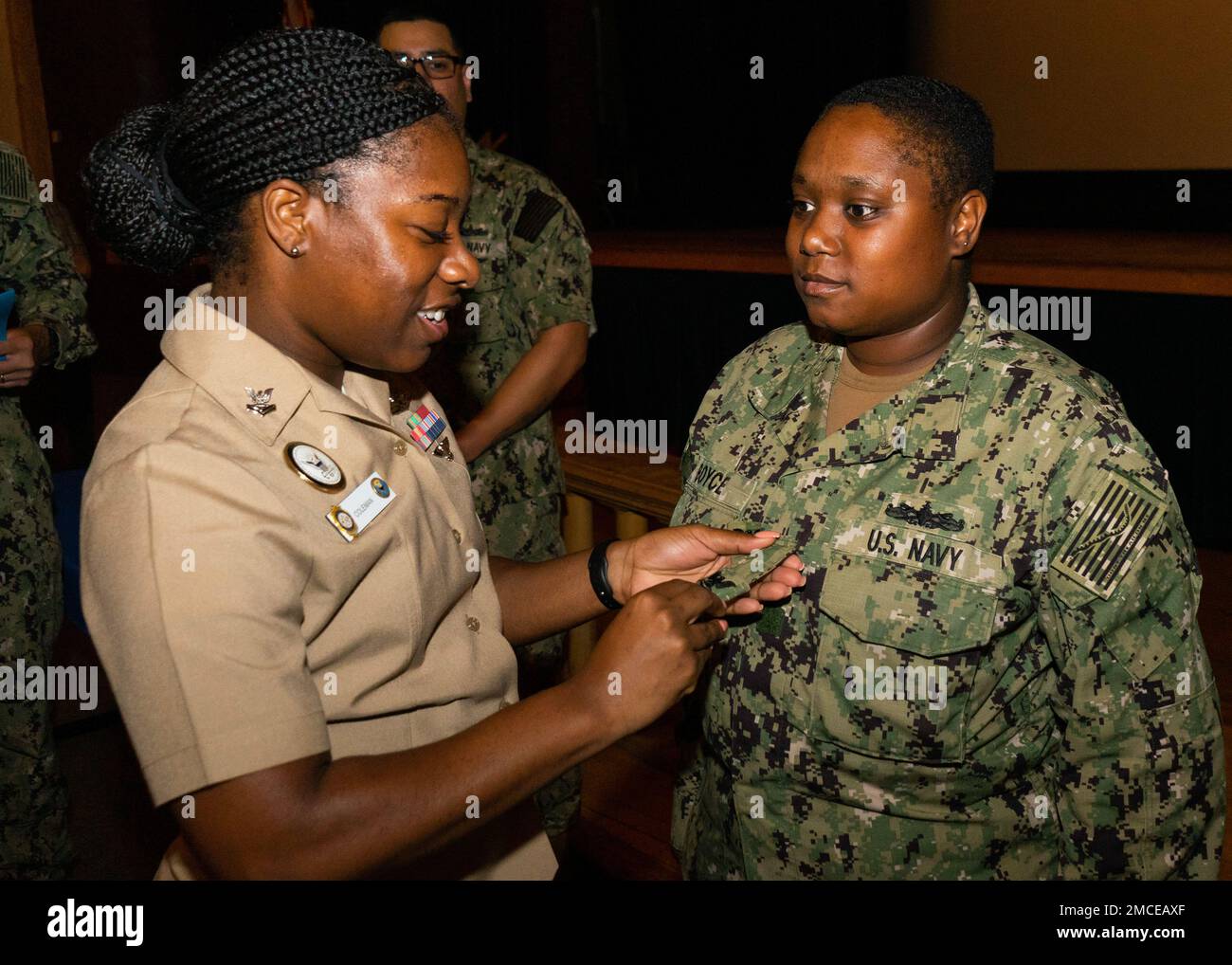 GREAT LAKES, Il. (June 30, 2022) Quartermaster 2nd Class Soraya Boyce ...