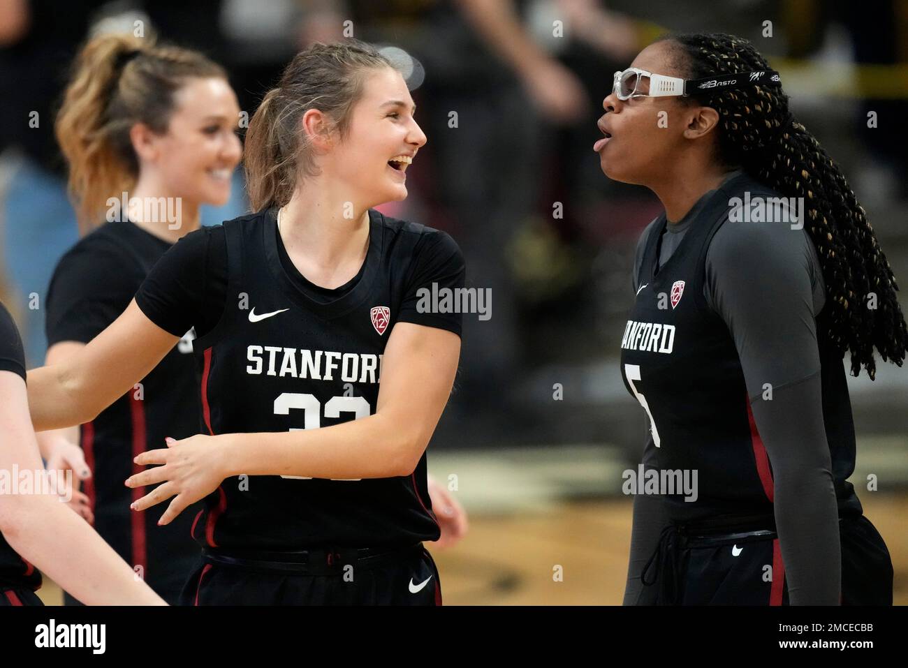 Stanford guard Hannah Jump, front left, celebrates with forward ...