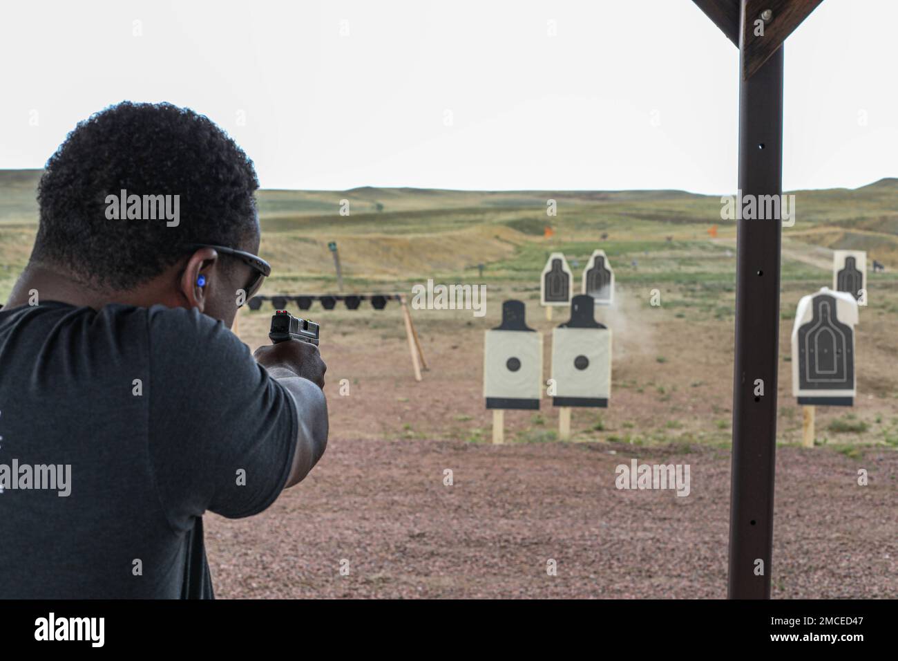 A Soldier assigned to 2nd Stryker Brigade Combat Team, 4th Infantry ...