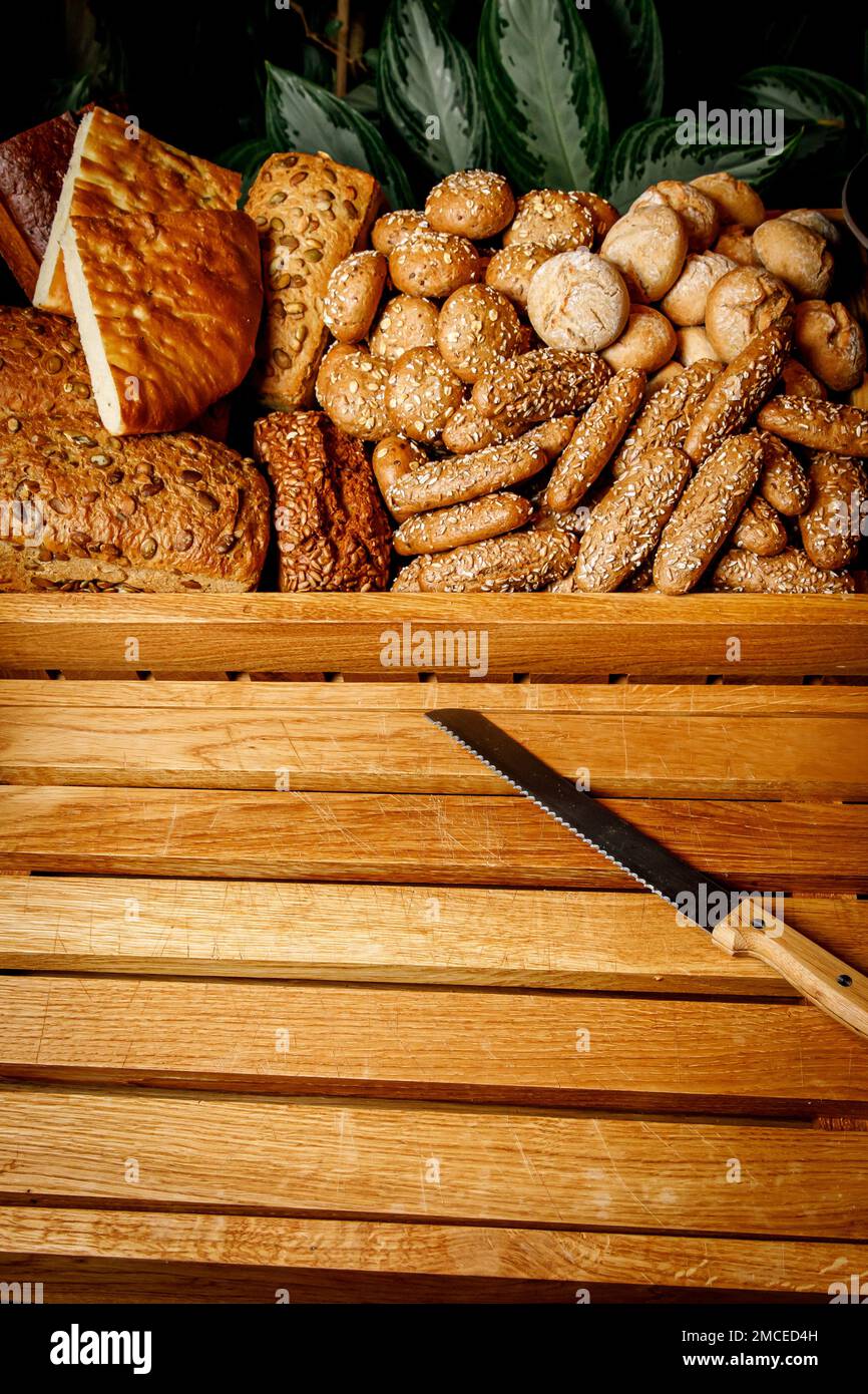 Different types bread in basket hi-res stock photography and images - Alamy
