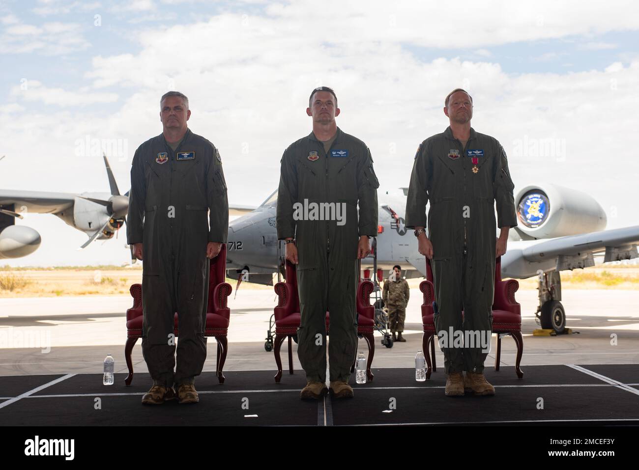 U.S. Air Force Maj. Gen. Michael G. Koscheski (left), Fifteenth Air ...