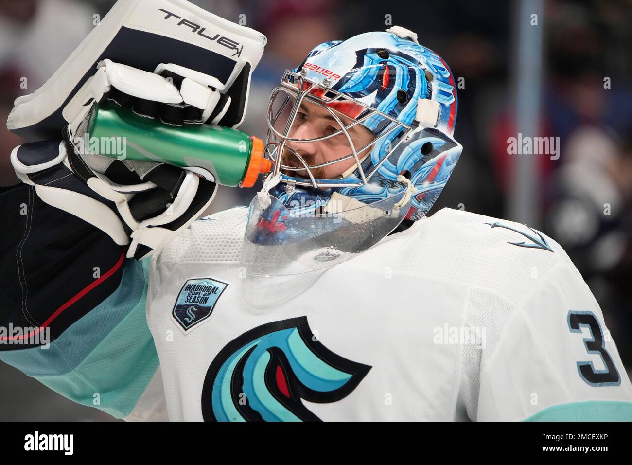 Seattle Kraken goaltender Philipp Grubauer (31) in the first period of ...