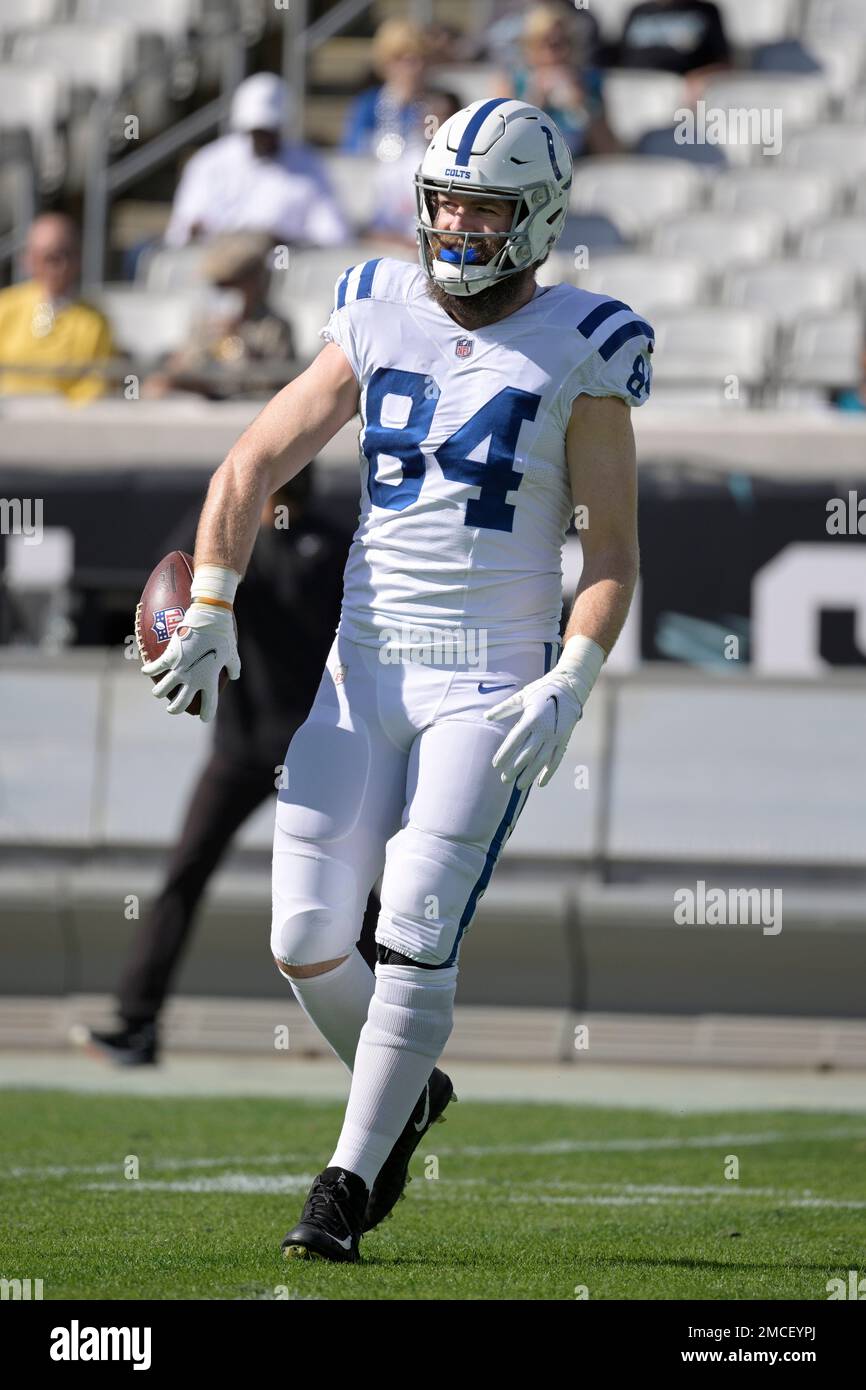 Indianapolis Colts tight end Jack Doyle (84) warms up before an NFL ...