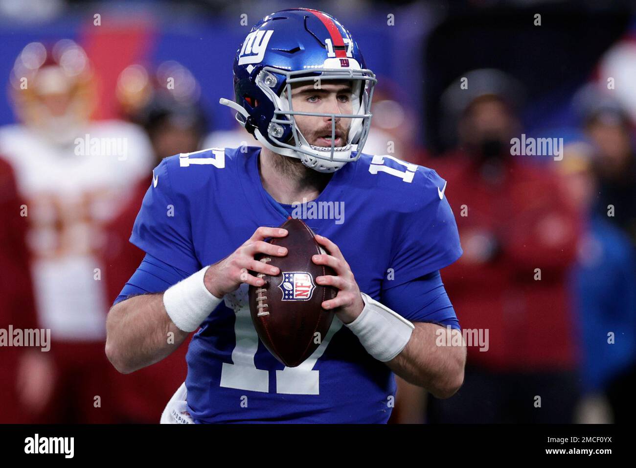 New York Giants quarterback Jake Fromm (17) passes against the ...