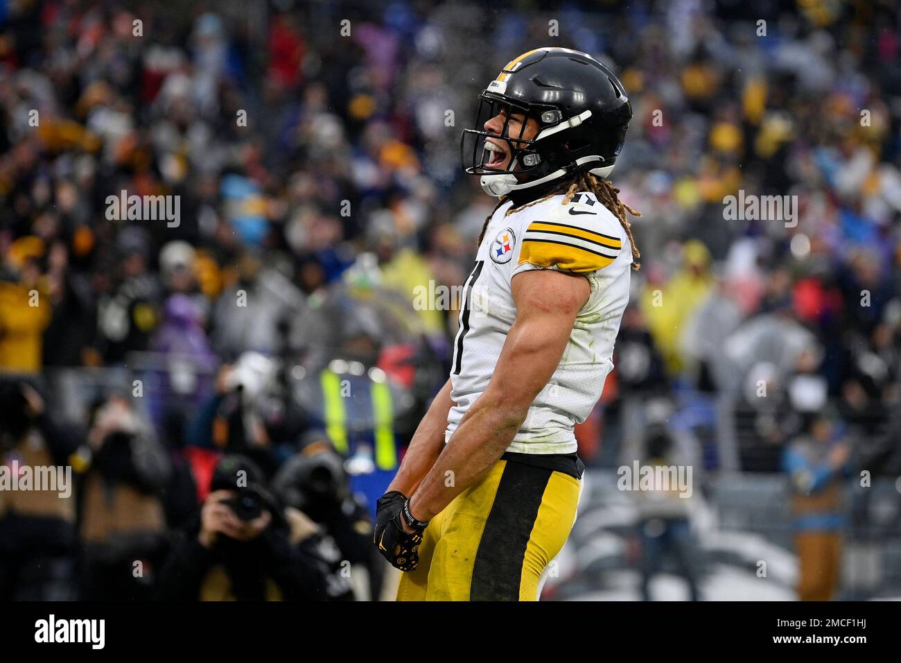Pittsburgh Steelers wide receiver Chase Claypool (11) celebrates his ...