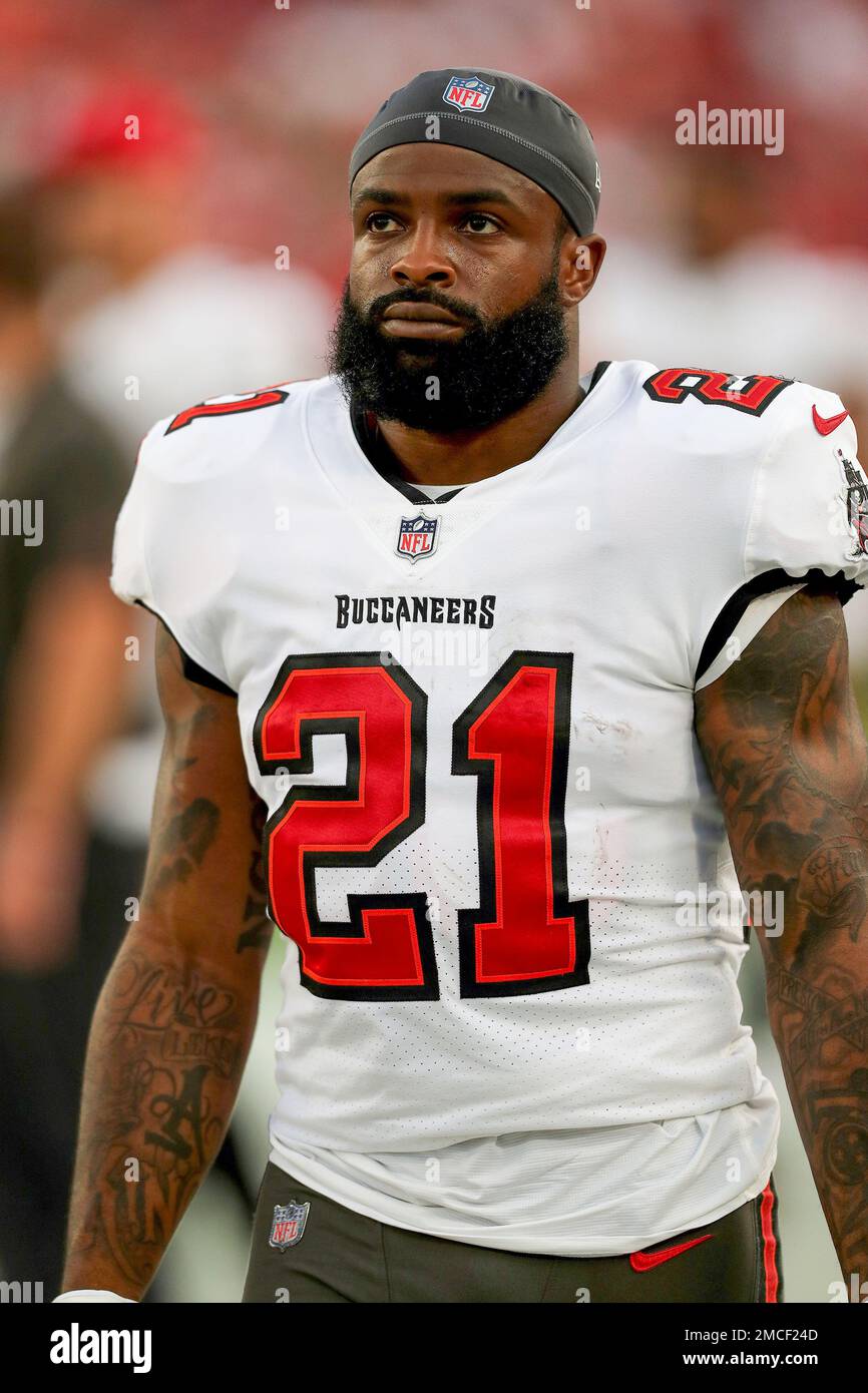 Tampa Bay Buccaneers running back Ke'Shawn Vaughn (21) walks the ...