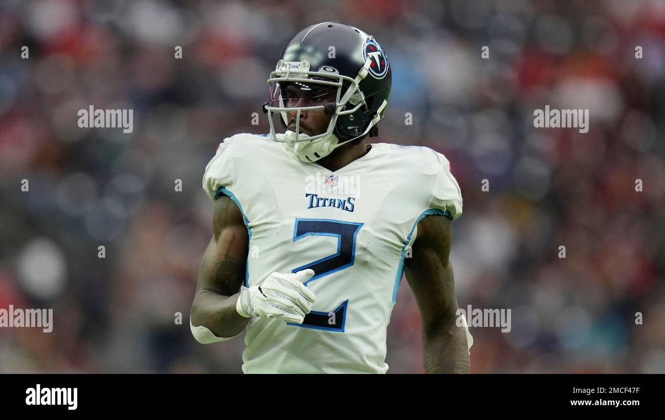 Tennessee Titans wide receiver Julio Jones (2) during the first half of ...