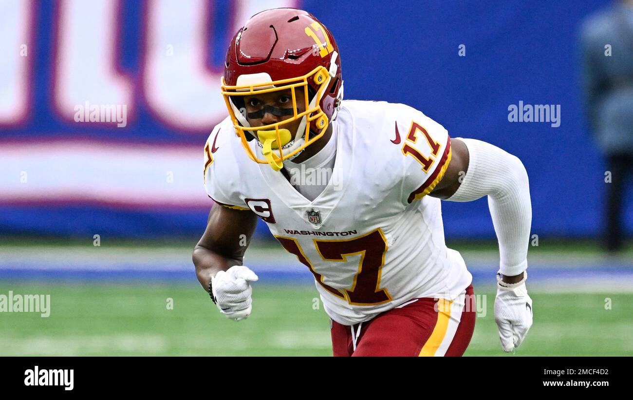 Washington Football Team wide receiver Terry McLaurin (17) against the ...