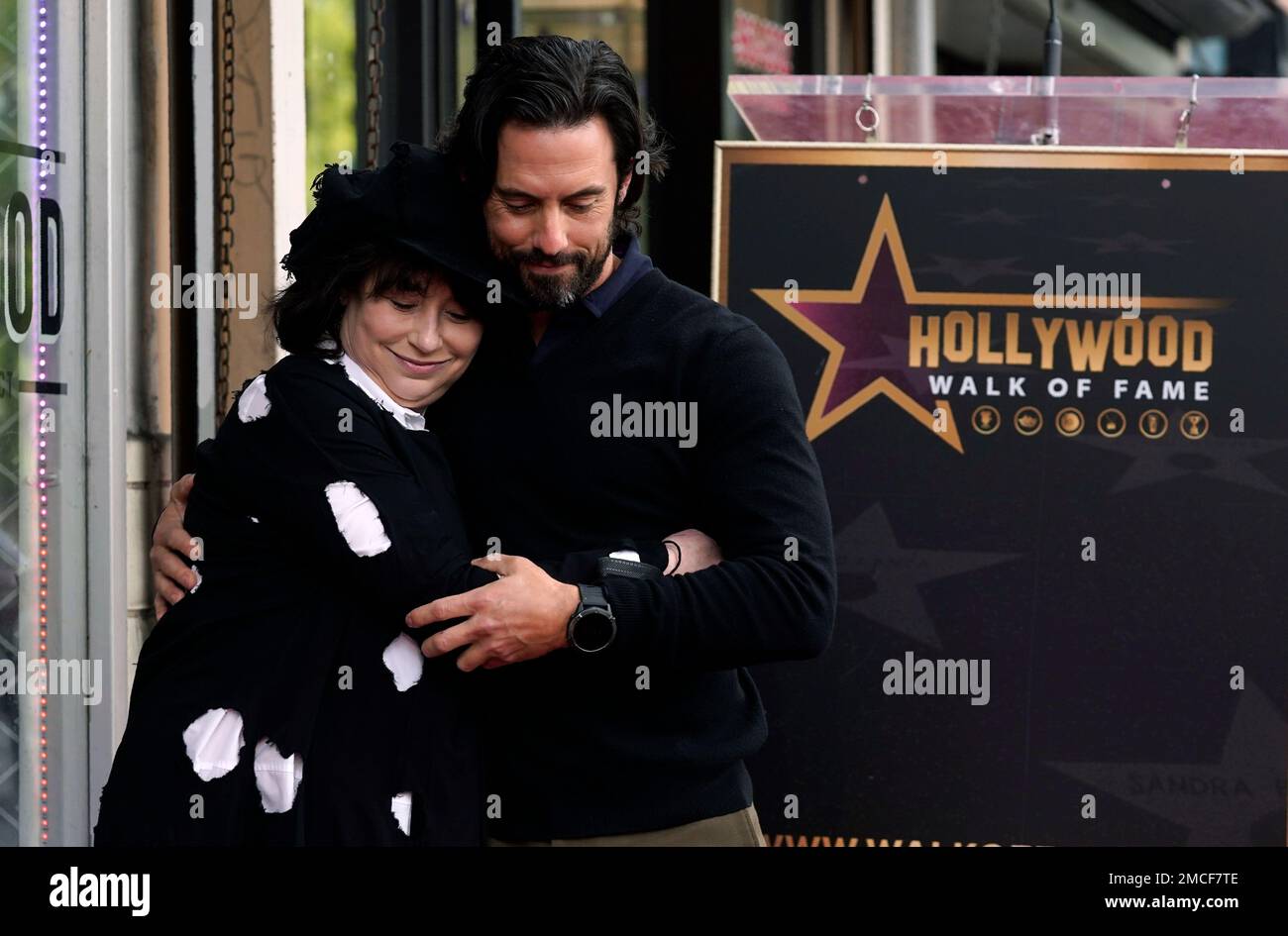 Actor Milo Ventimiglia, second from left, embraces "Gilmore Girls ...