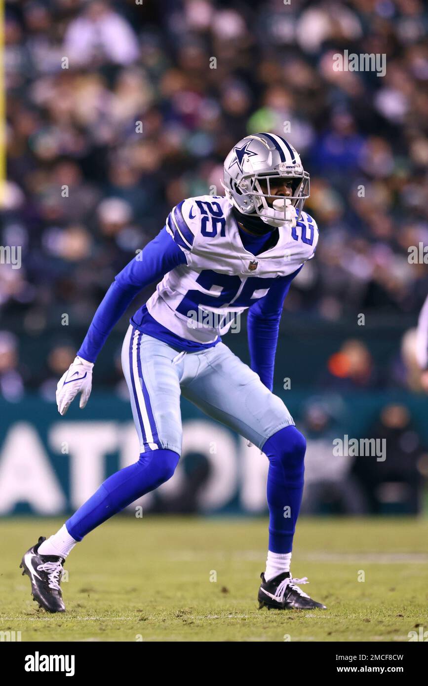 Dallas Cowboys cornerback Nahshon Wright (25) against the Philadelphia ...