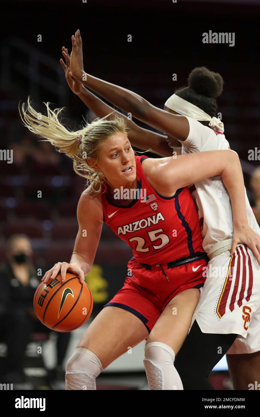Arizona's Cate Reese (25), controls the ball against Southern ...