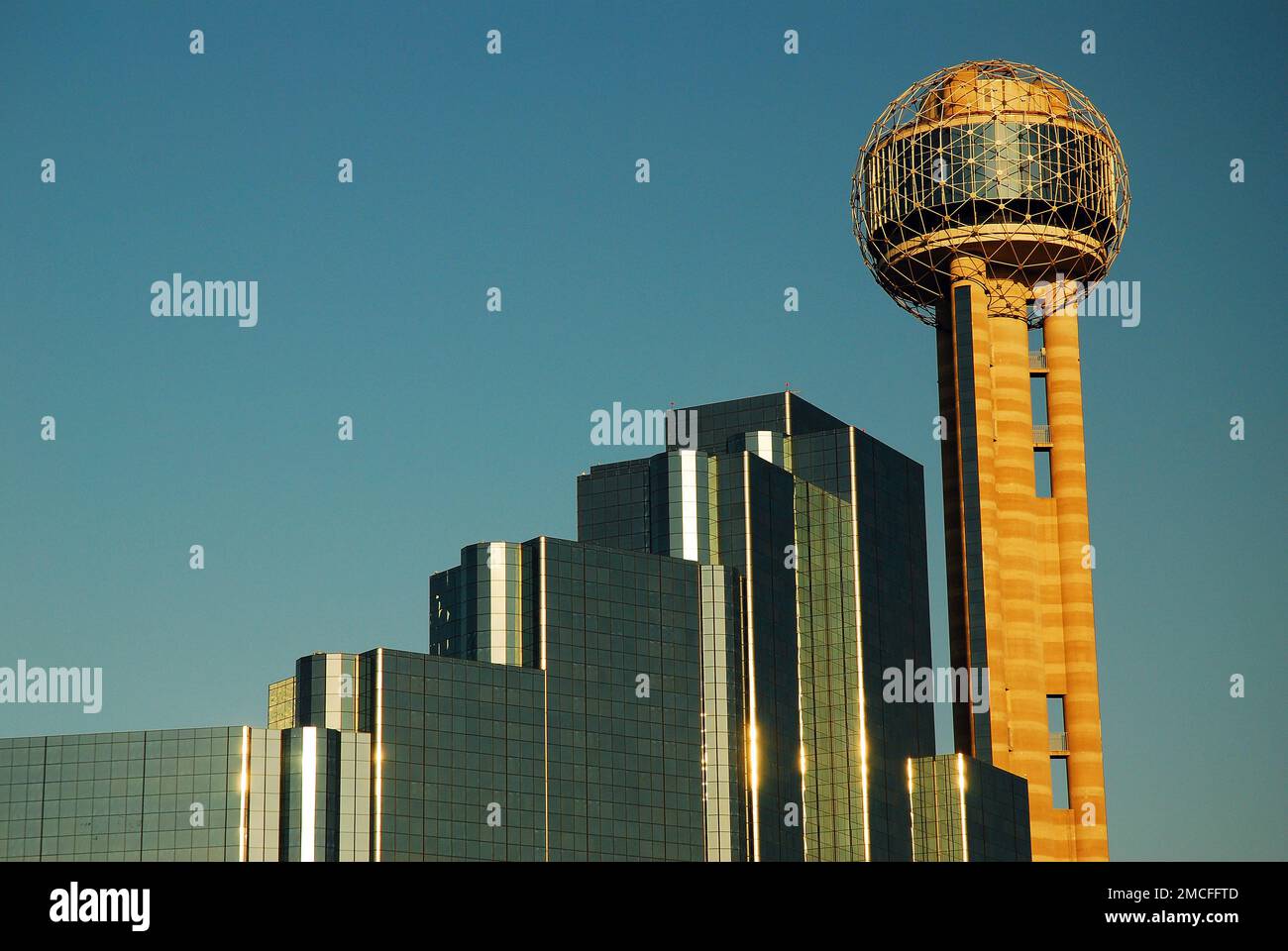 The Reunion Tower in Dallas Stock Photo - Alamy