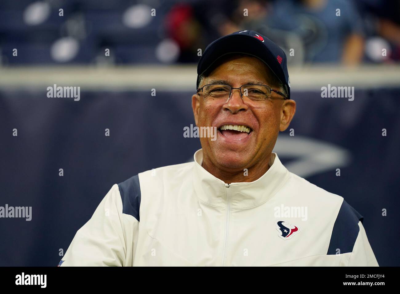 Houston Texans head coach David Culley before an NFL football game ...