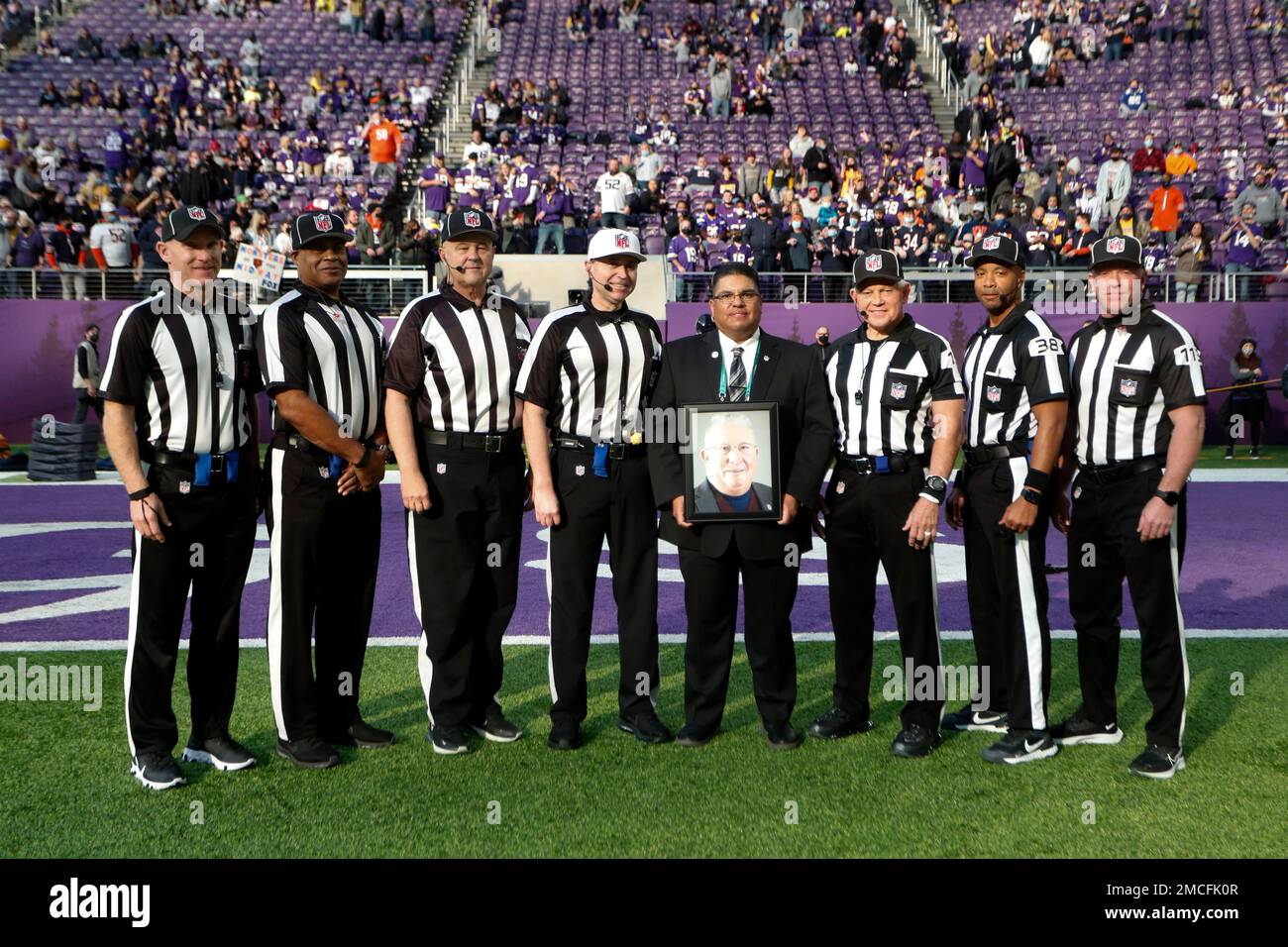 Down judge danny short hi-res stock photography and images - Alamy