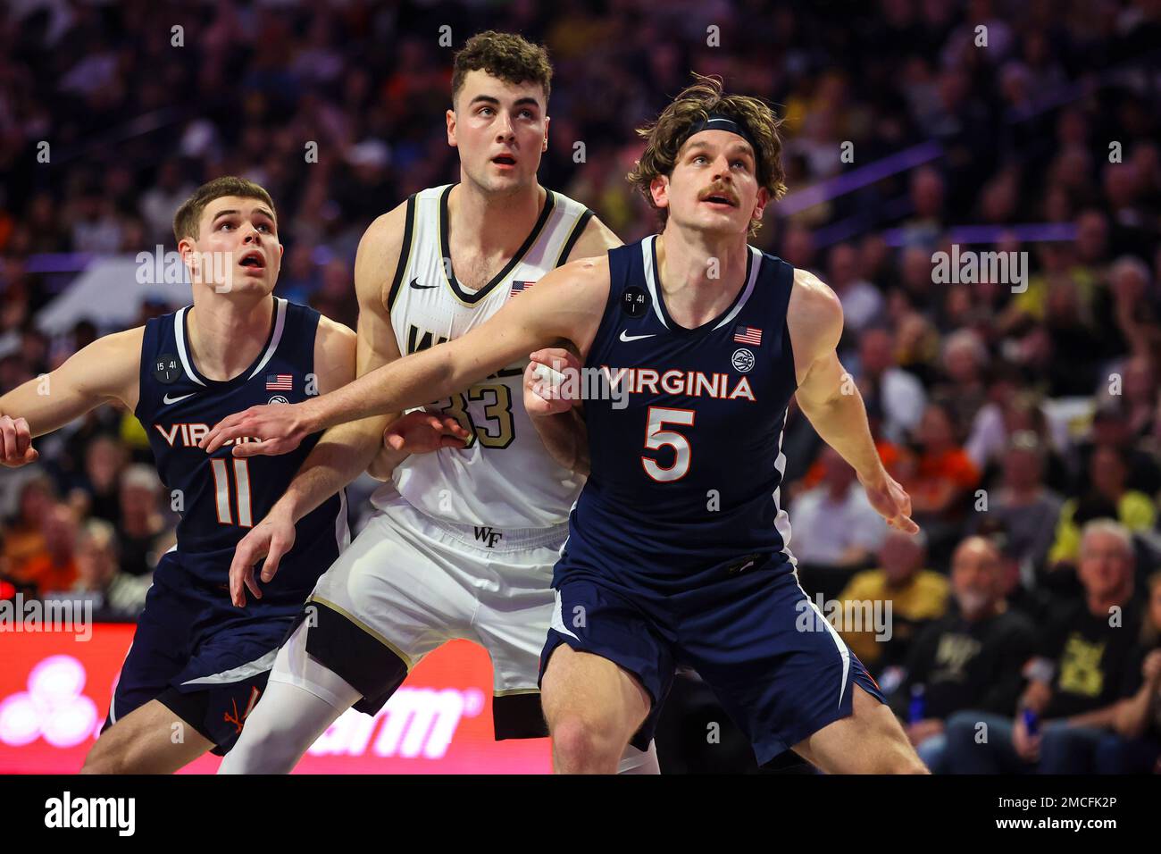 5 boxes hi-res stock photography and images - Alamy