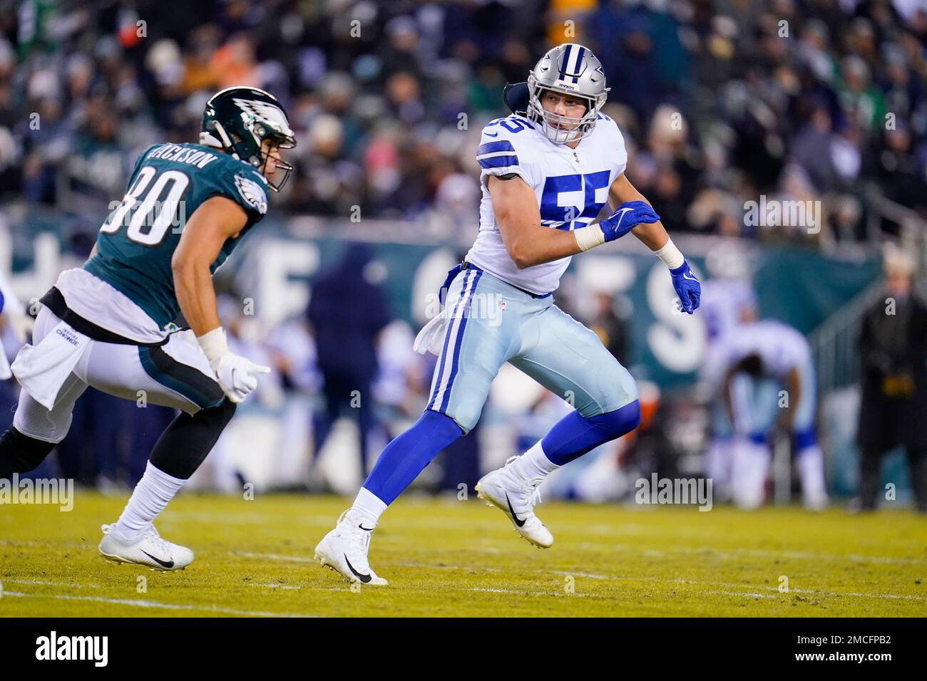 Dallas Cowboys outside linebacker Leighton Vander Esch plays during the ...