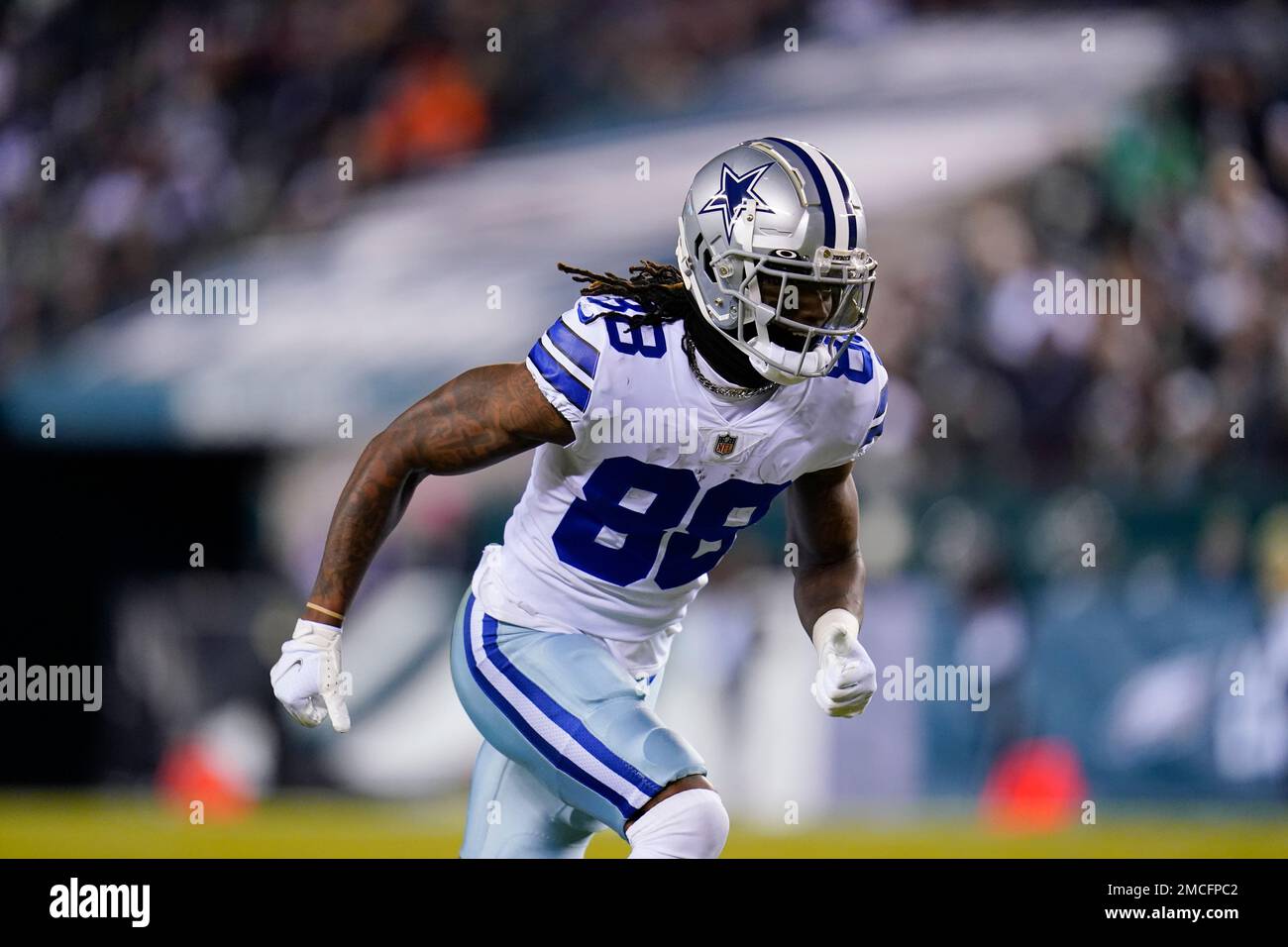 Dallas Cowboys wide receiver CeeDee Lamb plays during the first half of ...
