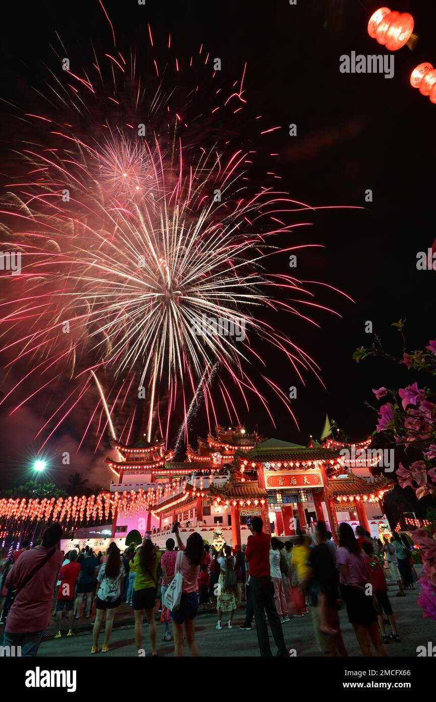 Kuala Lumpur, Malaysia. 22nd Jan, 2023. Fireworks spark over the Thean ...