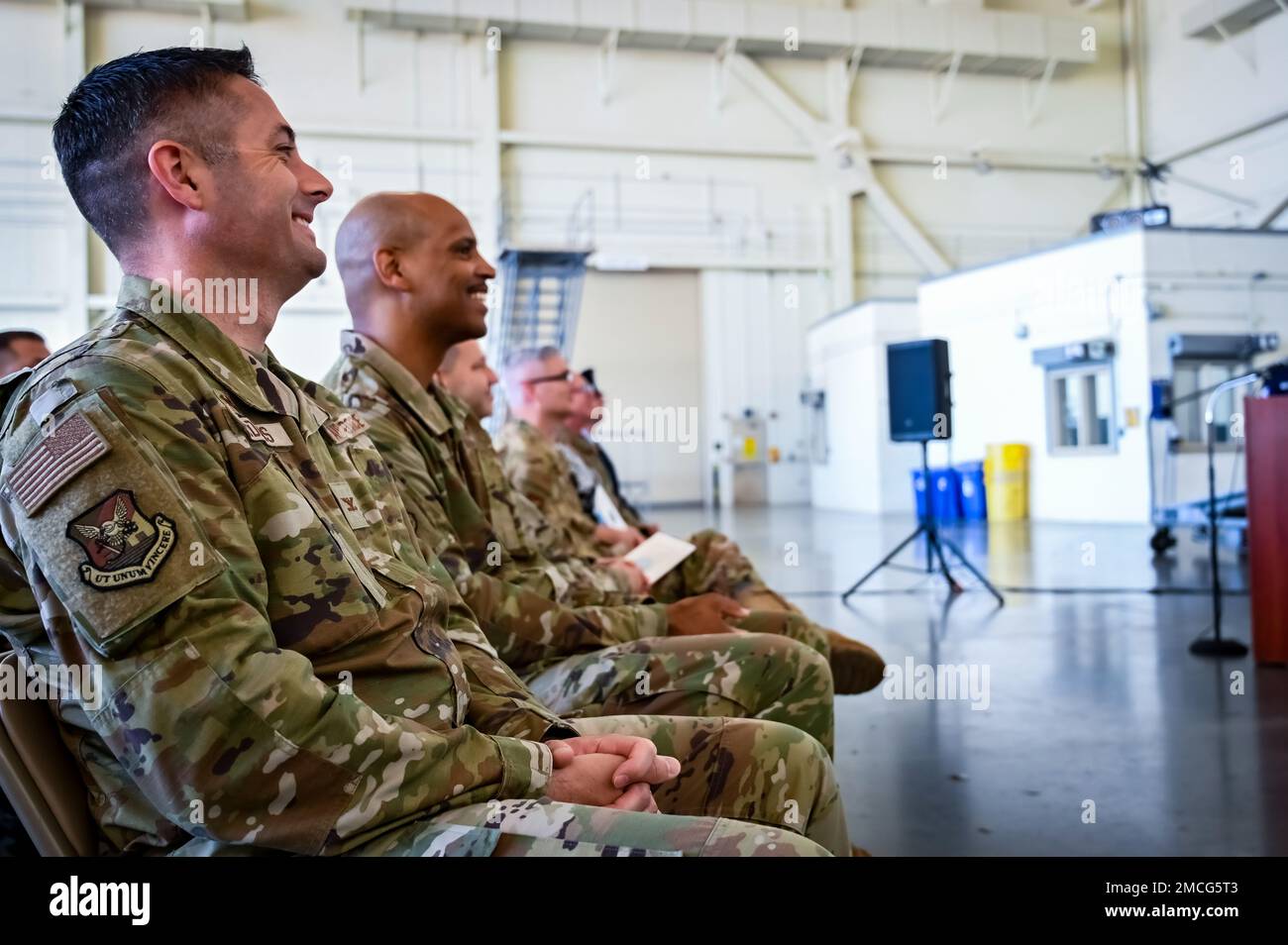 305th air mobility wing commander hi-res stock photography and images ...