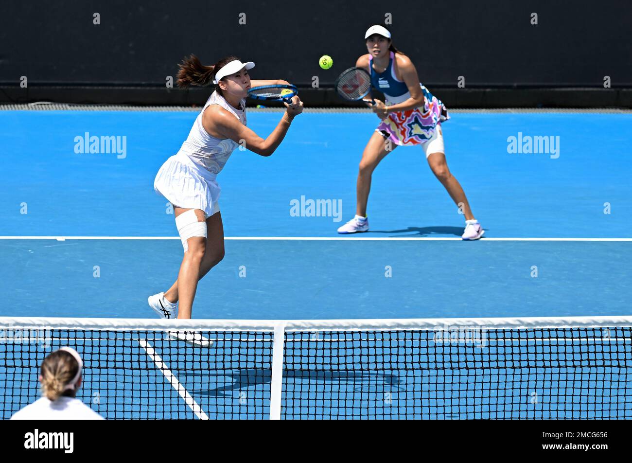 Melbourne, Australia. 22nd Jan, 2023. Yang Zhaoxuan (top L)/Chan Hao ...
