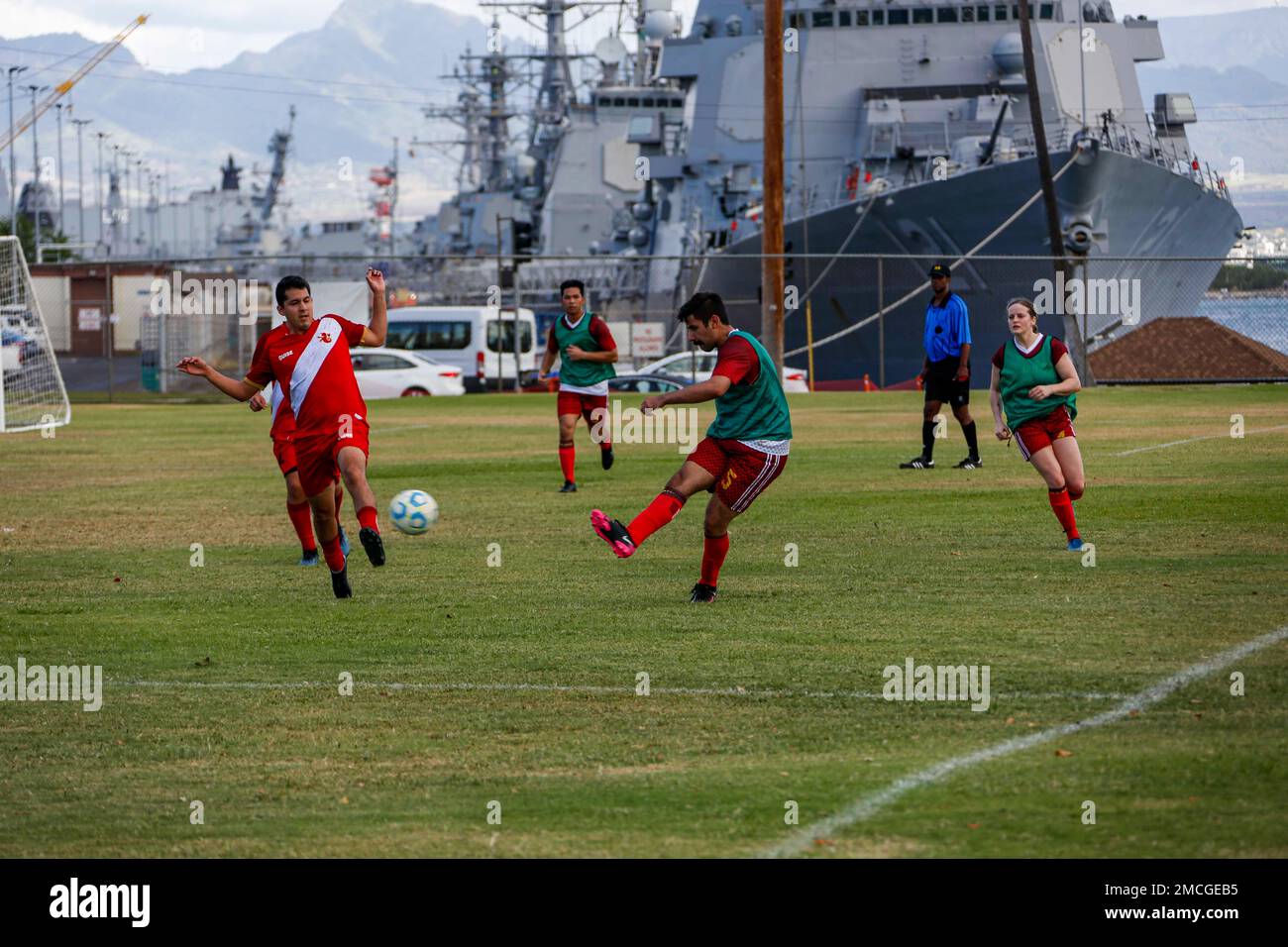 220701-N-MM912-1156 PEARL HARBOR (July 1, 2022) Air-Traffic Controller ...