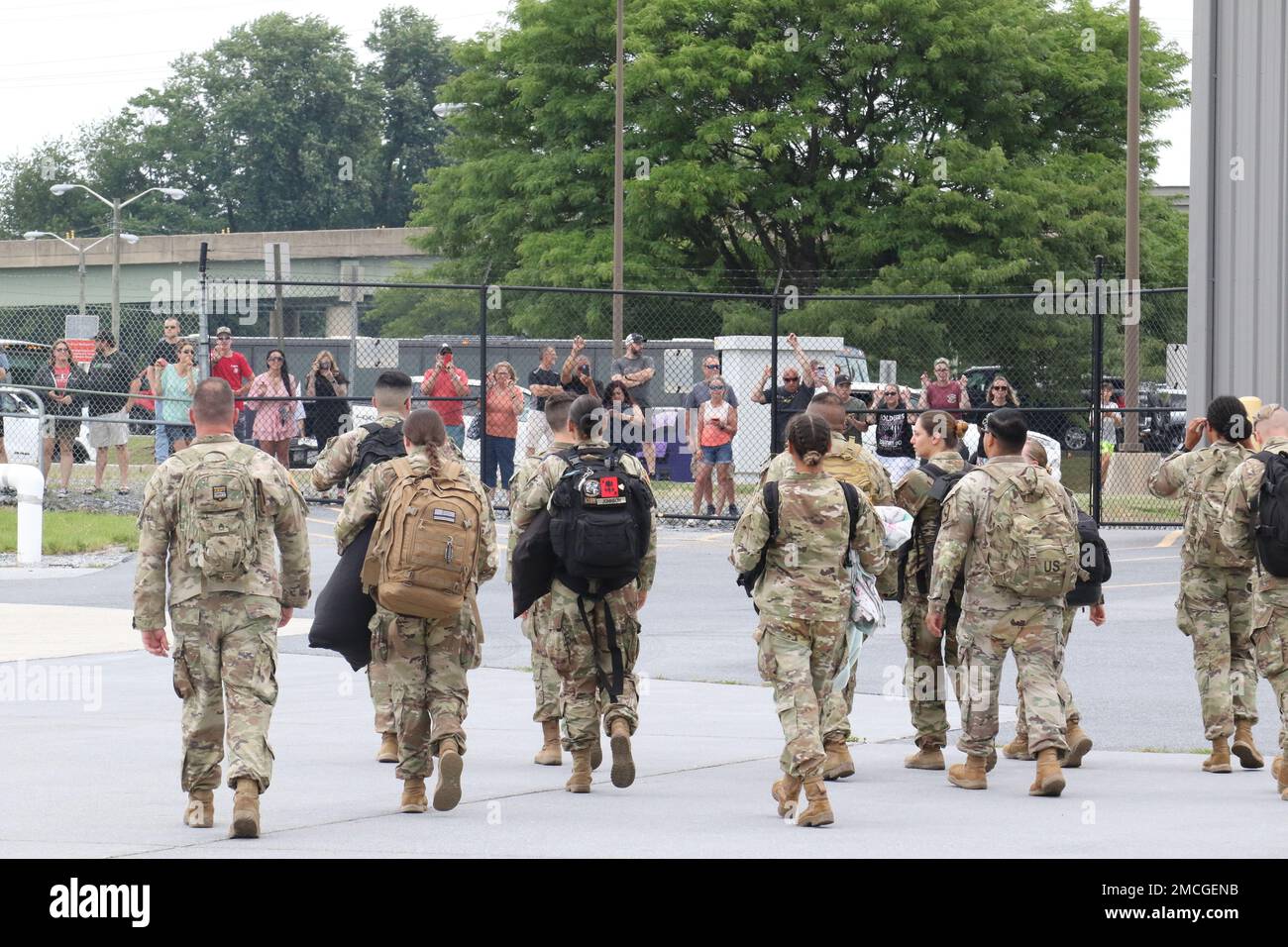 1069th military police company hi-res stock photography and images - Alamy