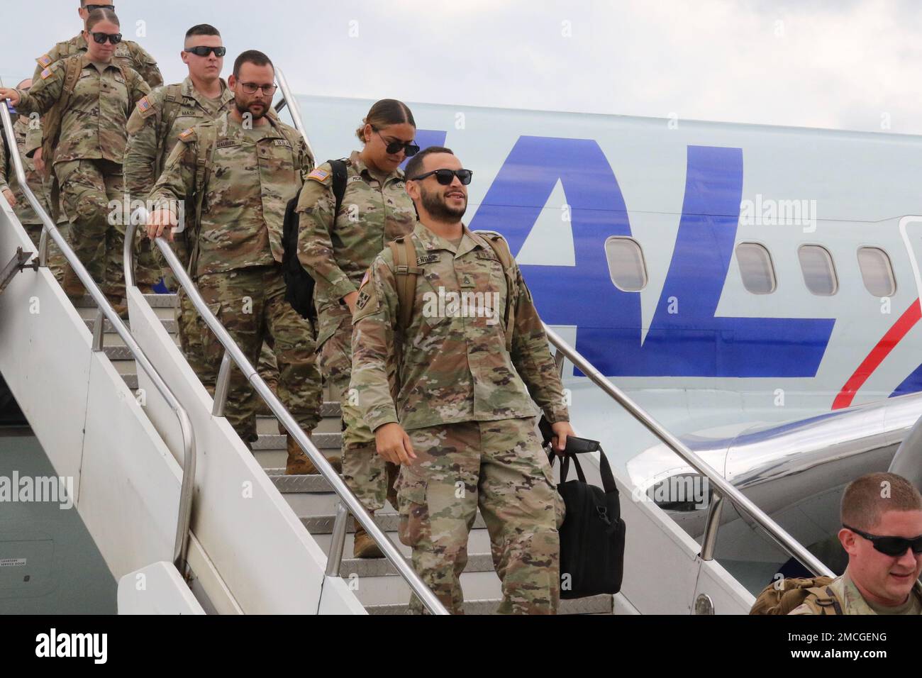 1069th military police company hi-res stock photography and images - Alamy