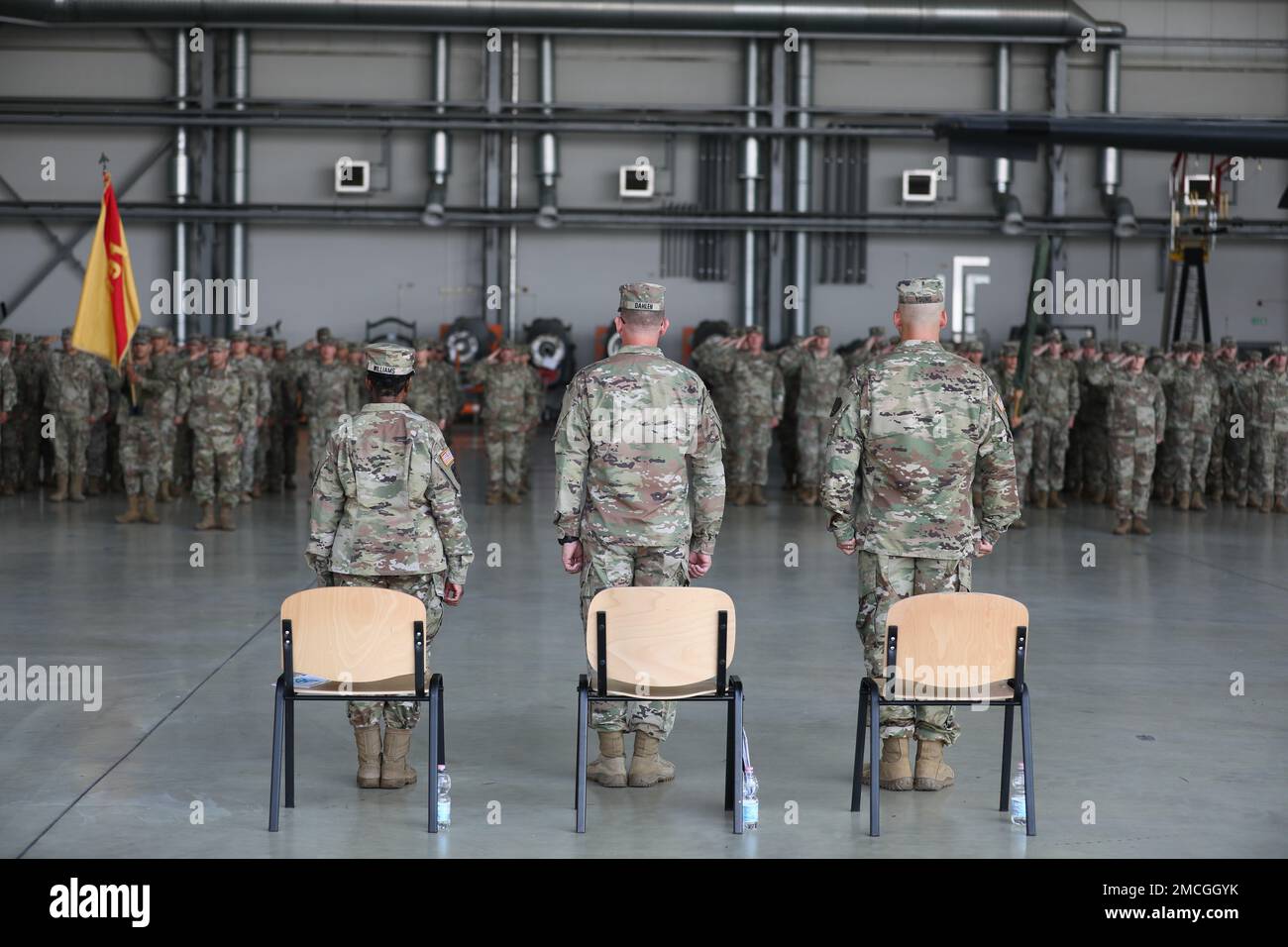 Dahlen support hi-res stock photography and images - Alamy