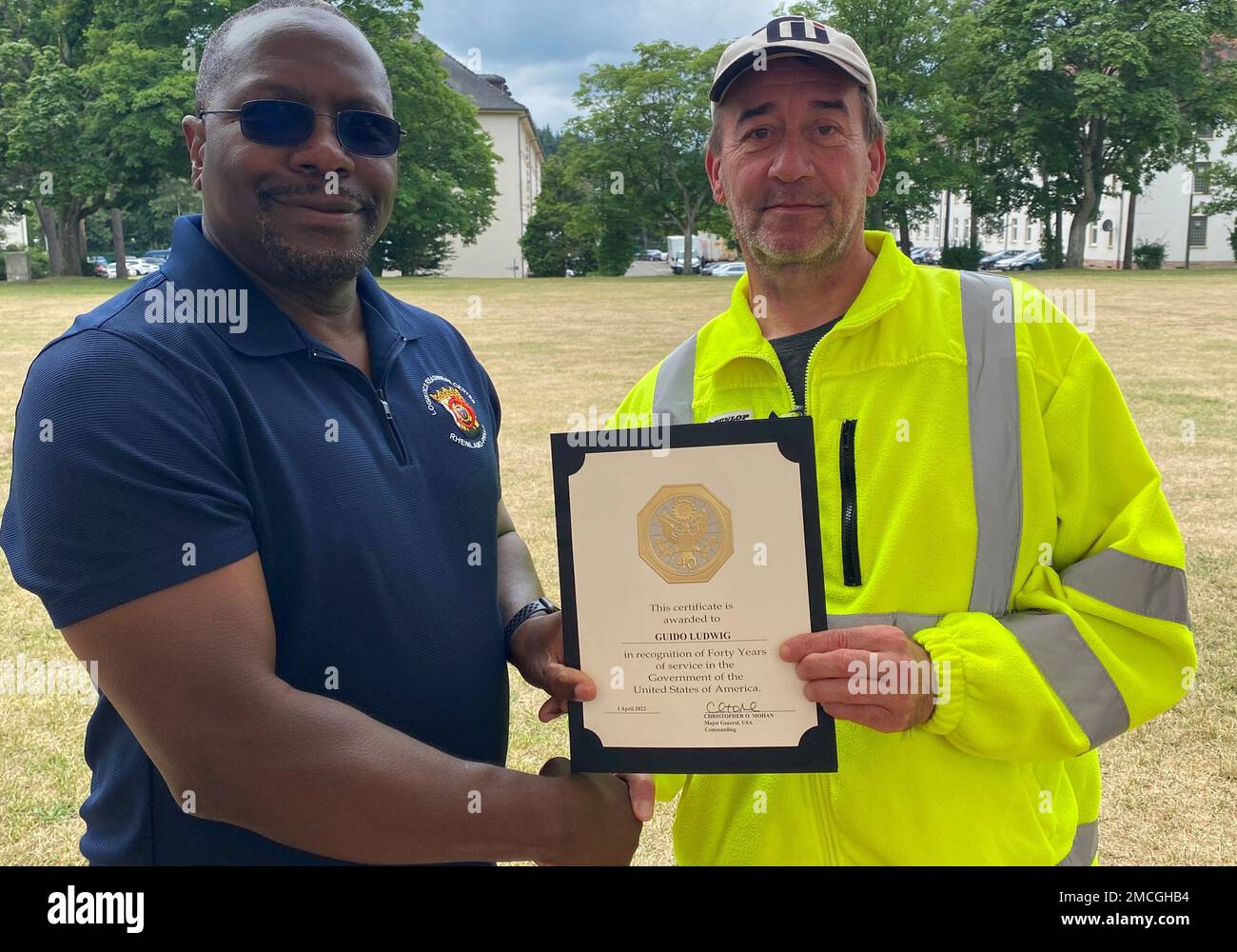 Logistics Readiness Center Rheinland-Pfalz Director Greg Terry presents ...