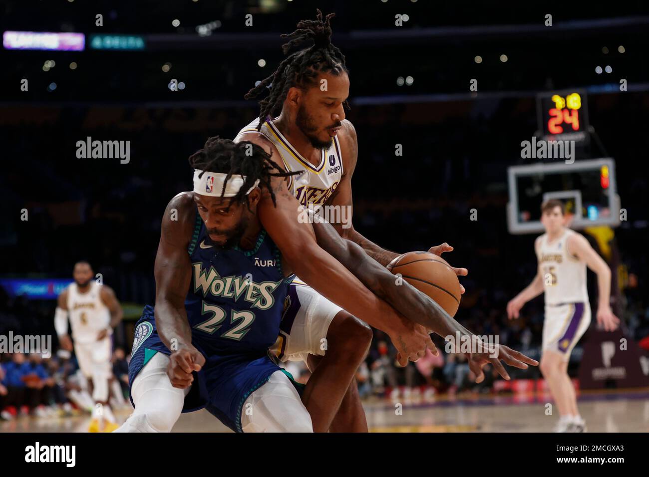 Minnesota Timberwolves guard Patrick Beverley (22) and Los Angeles ...