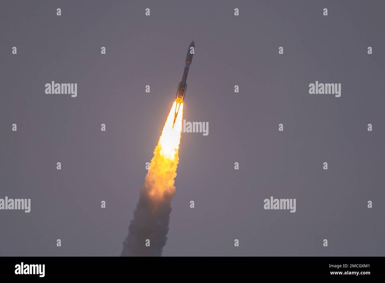 An Atlas V rocket launches from Space Launch Complex (SLC-41) at Cape ...