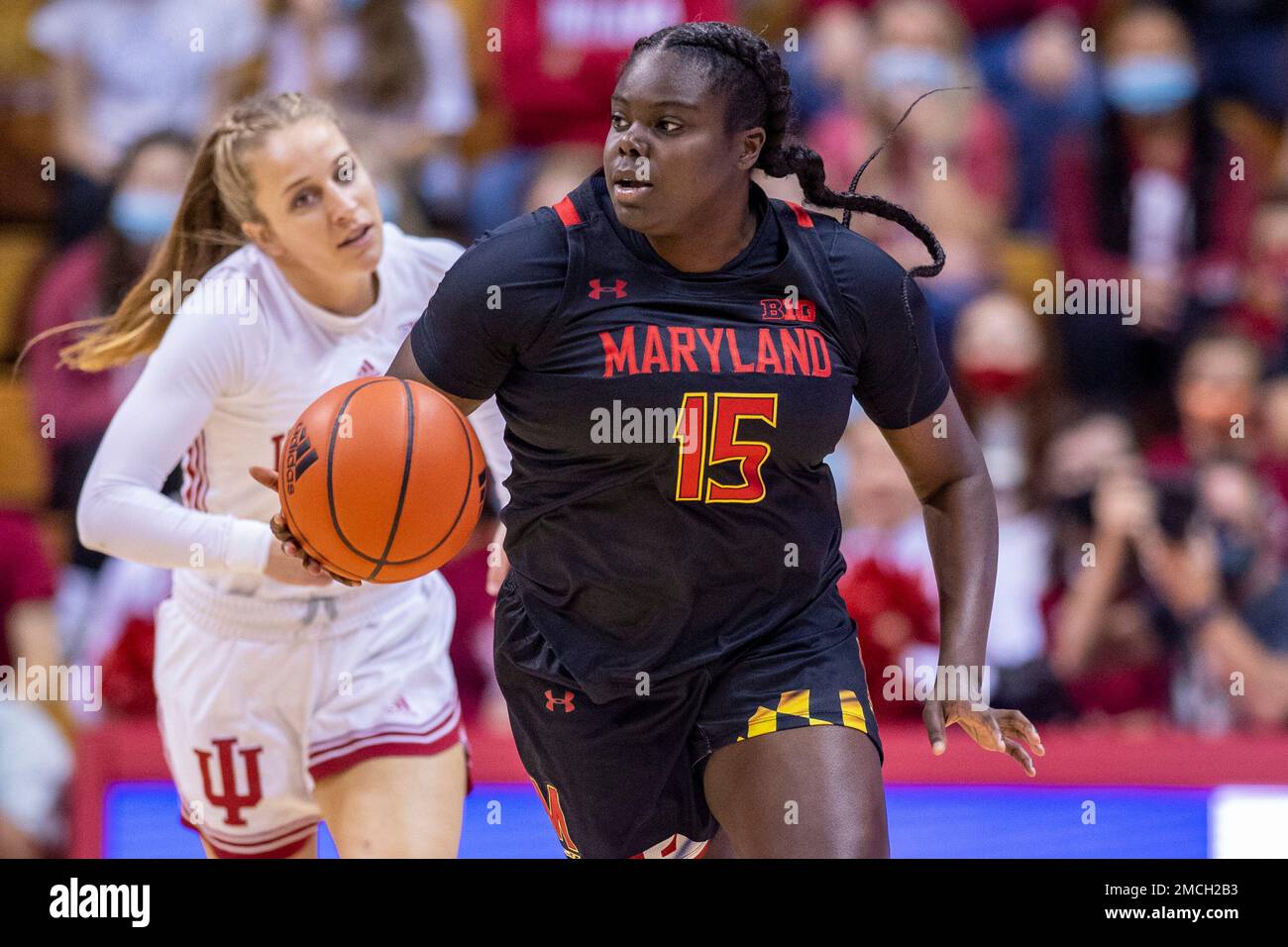 Maryland guard Ashley Owusu (15) brings the ball upcourt during an NCAA ...