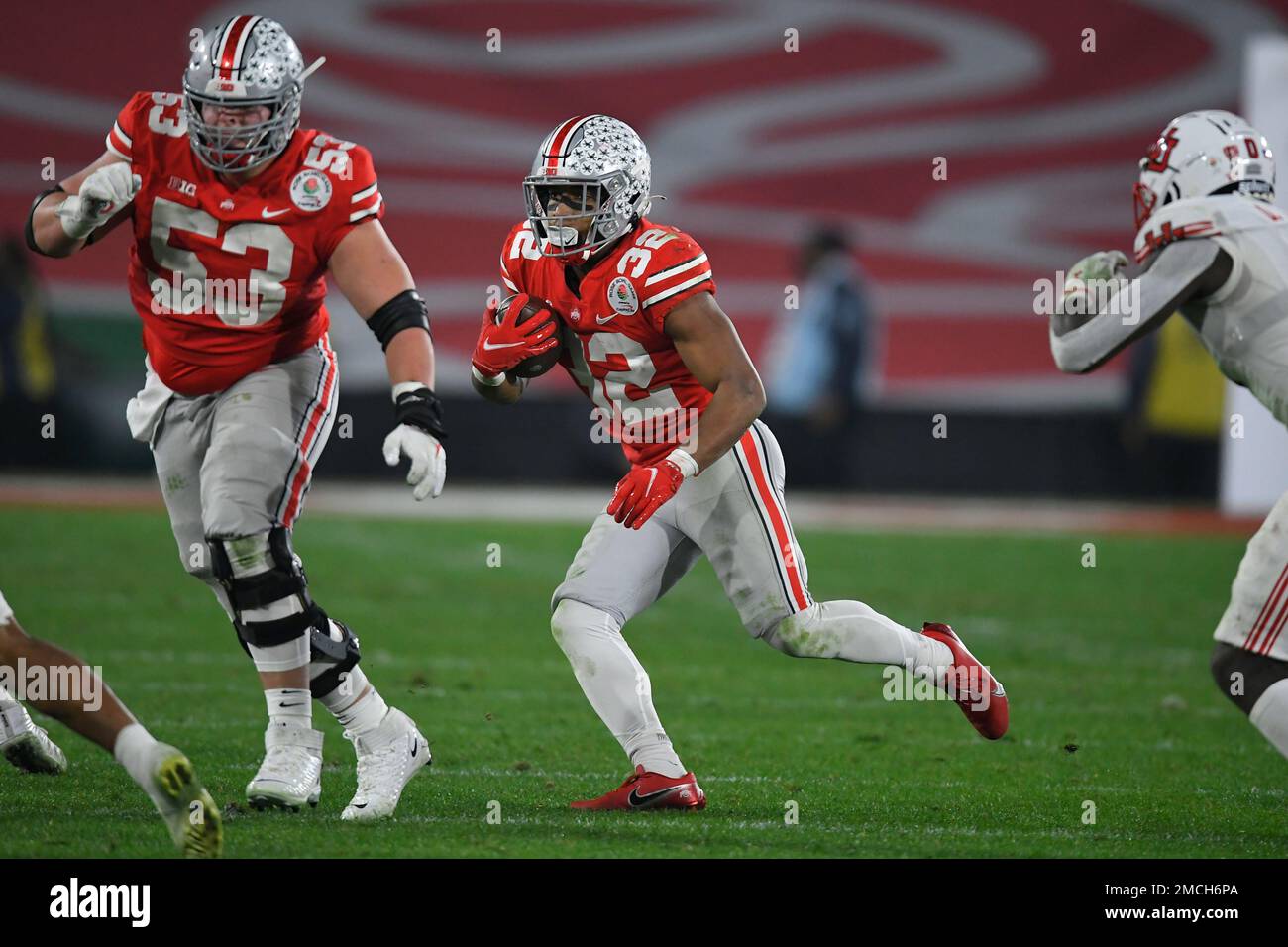 Ohio State running back TreVeyon Henderson (32) runs against Utah ...