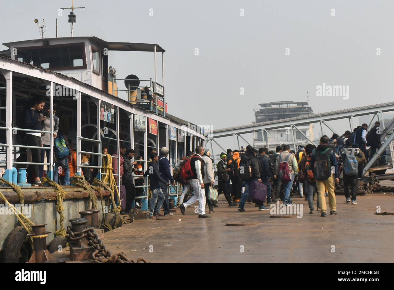 Kolkata, West Bengal, India. 21st Jan, 2023. People are traveling on ...