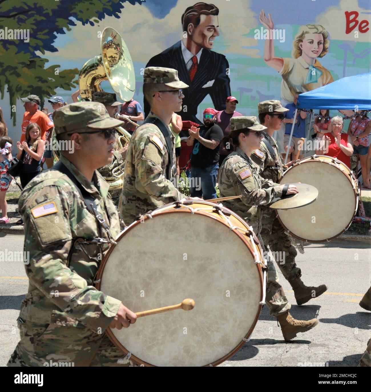 The Illinois National Guard's 144th Army Band marched and performed in ...