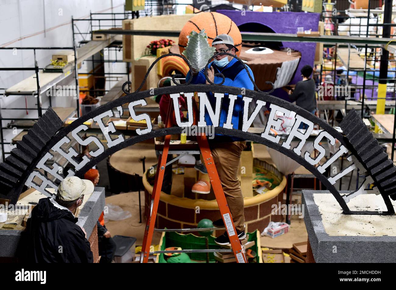 IMAGE DISTRIBUTED FOR REESE'S UNIVERSITY - Volunteers work to transform ...