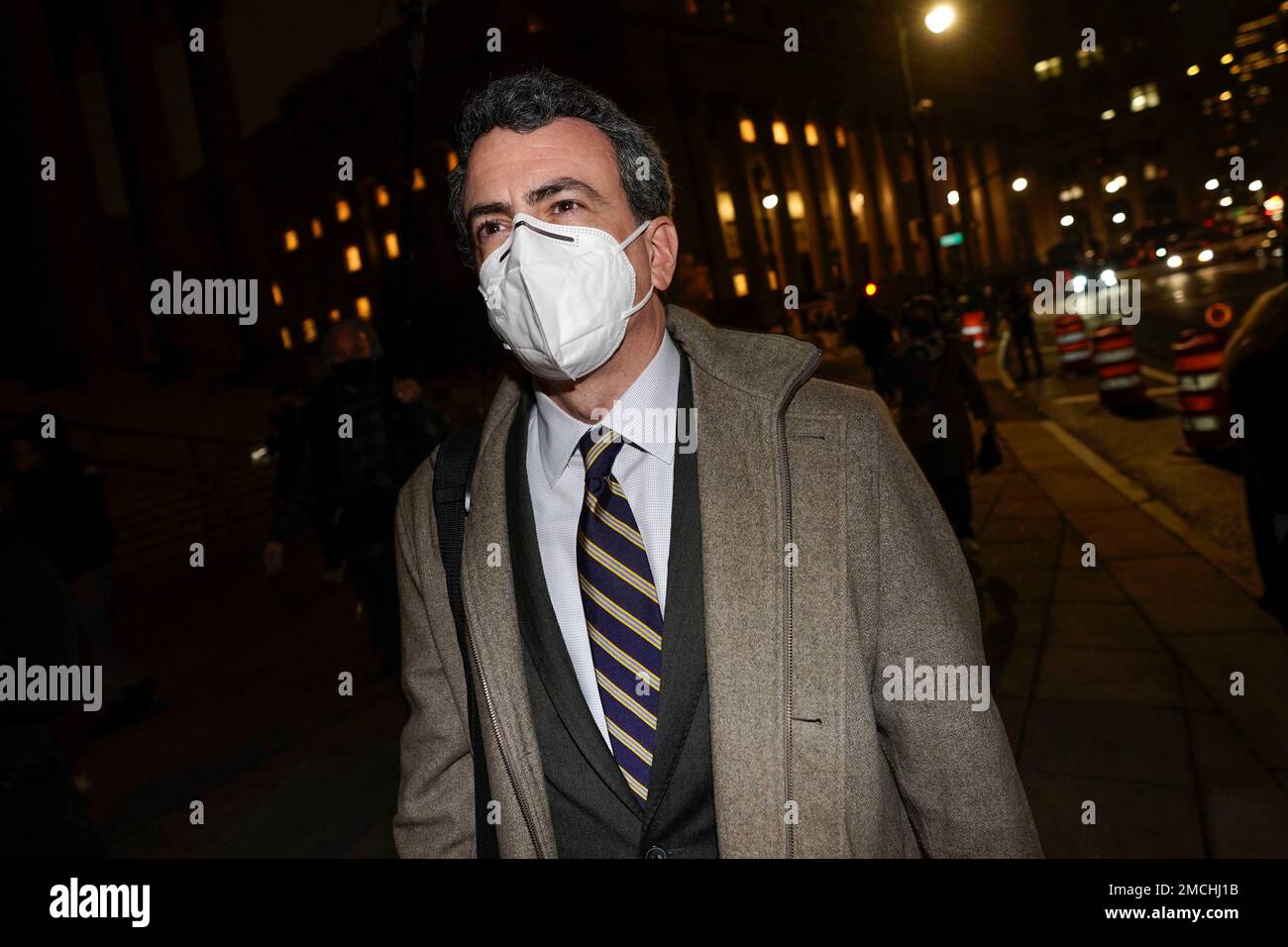 Christian Everdell, a defense attorney for Ghislaine Maxwell, leaves ...