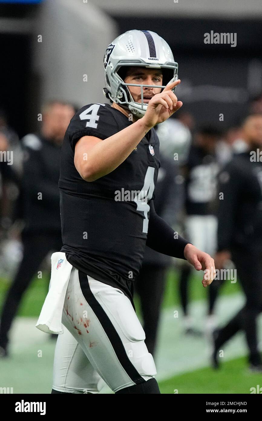 Las Vegas Raiders quarterback Derek Carr (4) during the first half of ...