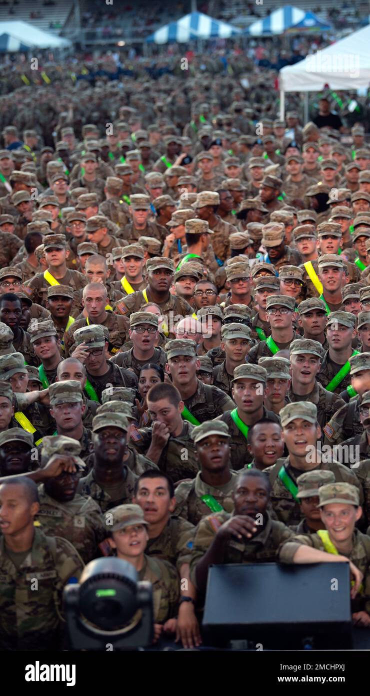 Basic Combat Trainees sing along during musical acts on Fort Jackson ...