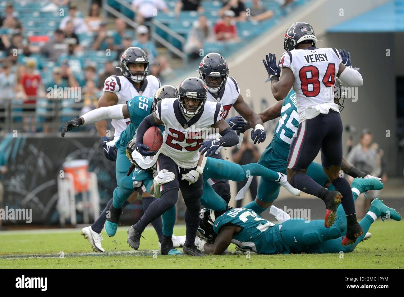 Houston Texans cornerback Desmond King (25) runs on a punt return ...