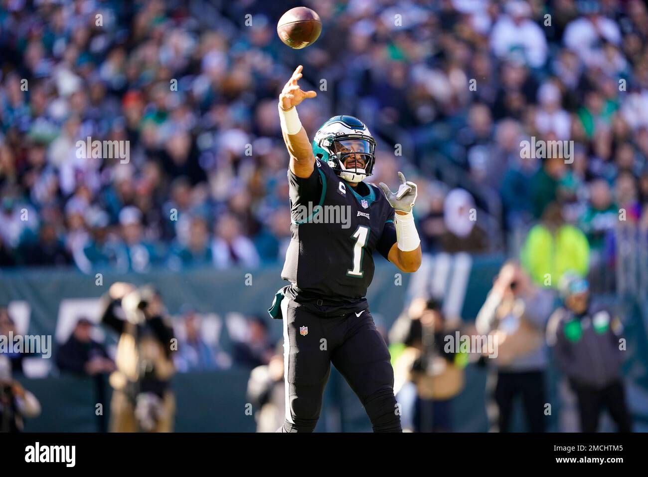 Philadelphia Eagles quarterback Jalen Hurts plays during an NFL ...