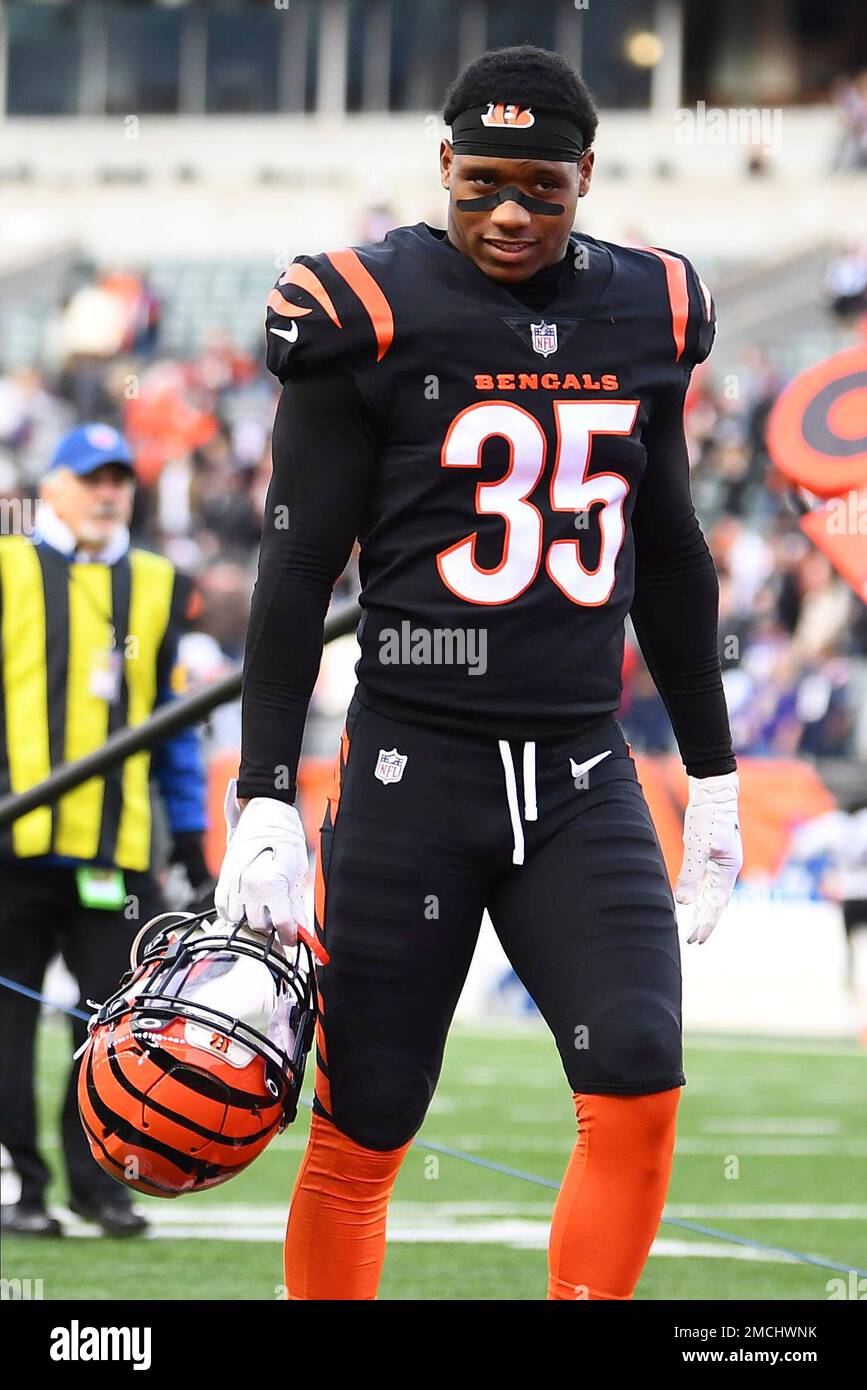 Cincinnati Bengals cornerback Jalen Davis (35) walks off the field ...