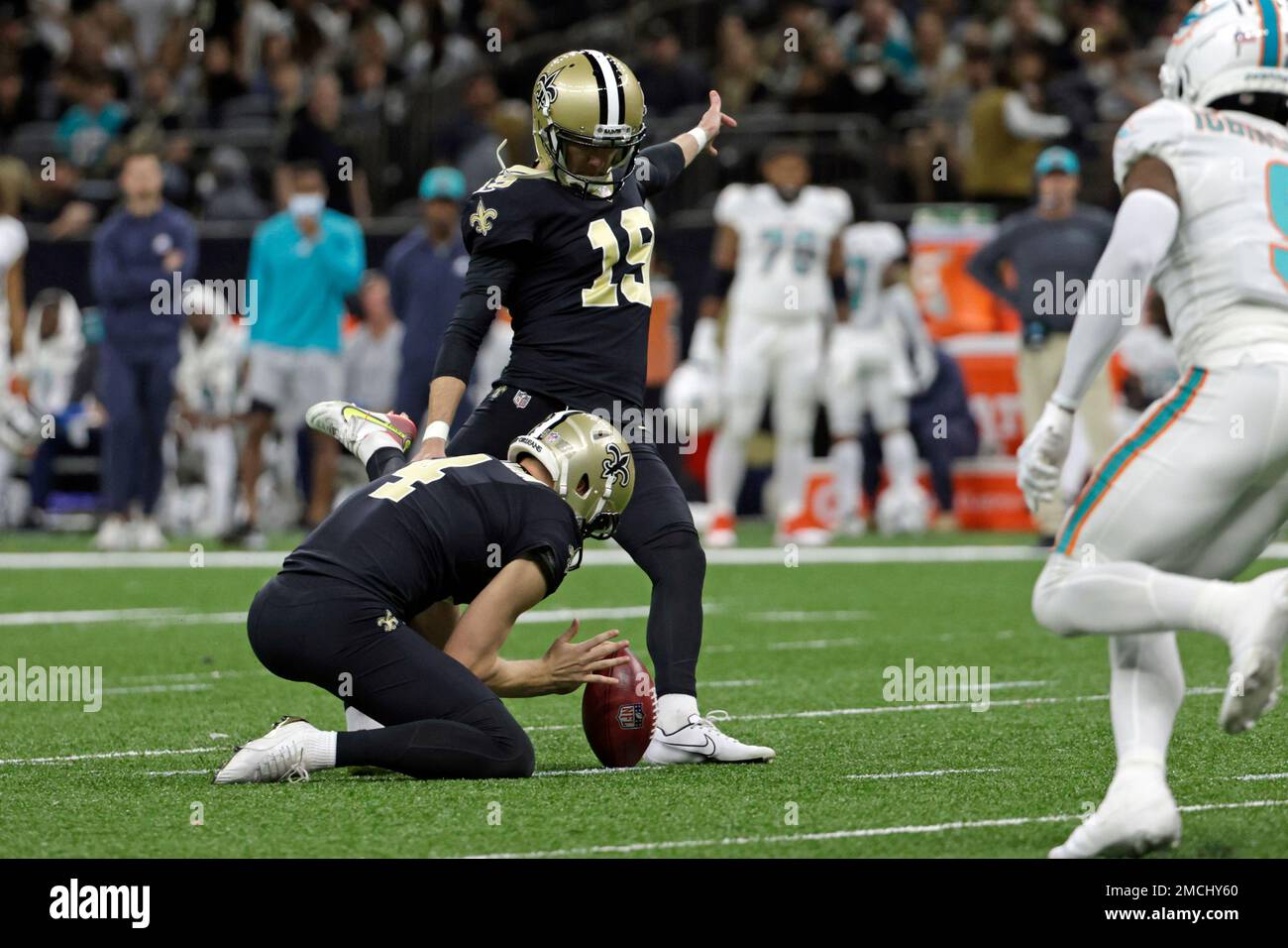 New Orleans Saints kicker Brett Maher (19) kicks a field goal against ...