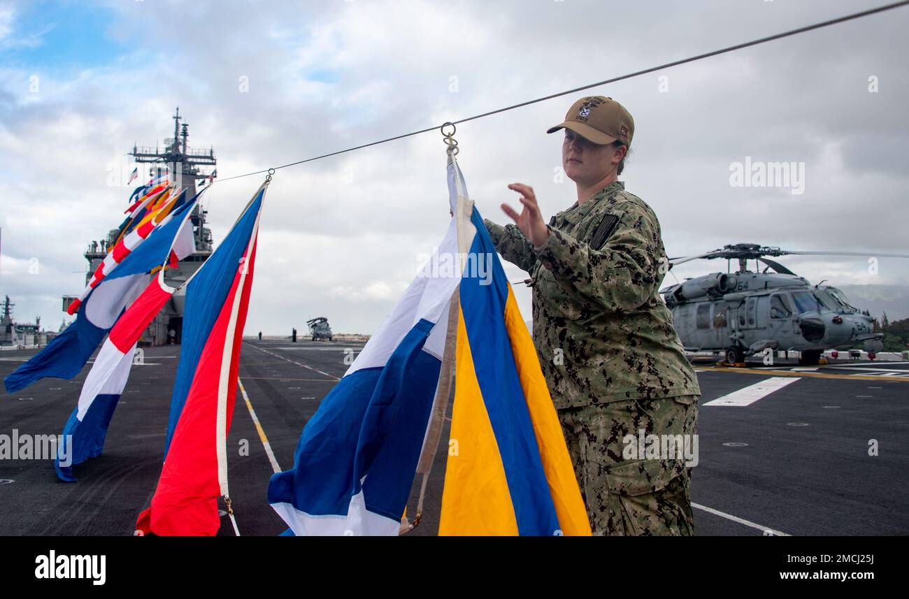 PEARL HARBOR (July 4, 2022) Quartermaster 2nd Class Makayla Jones ...