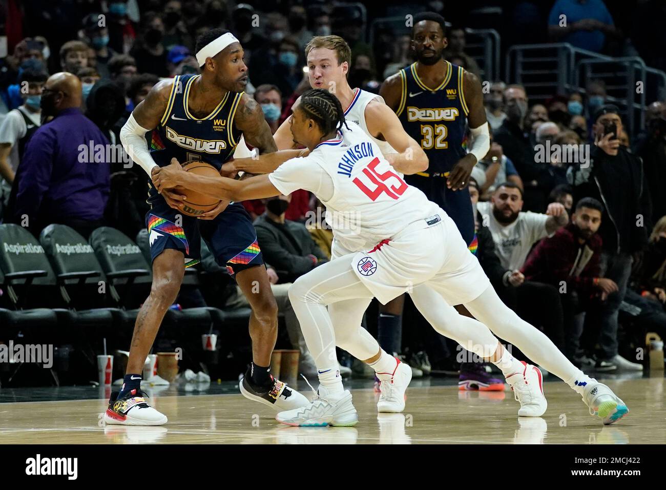 Los Angeles Clippers guard Keon Johnson (45) and guard Luke Kennard ...