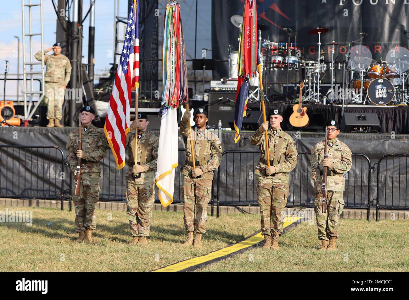 The 101st Airborne Division (Air Assault) color guard presents the ...
