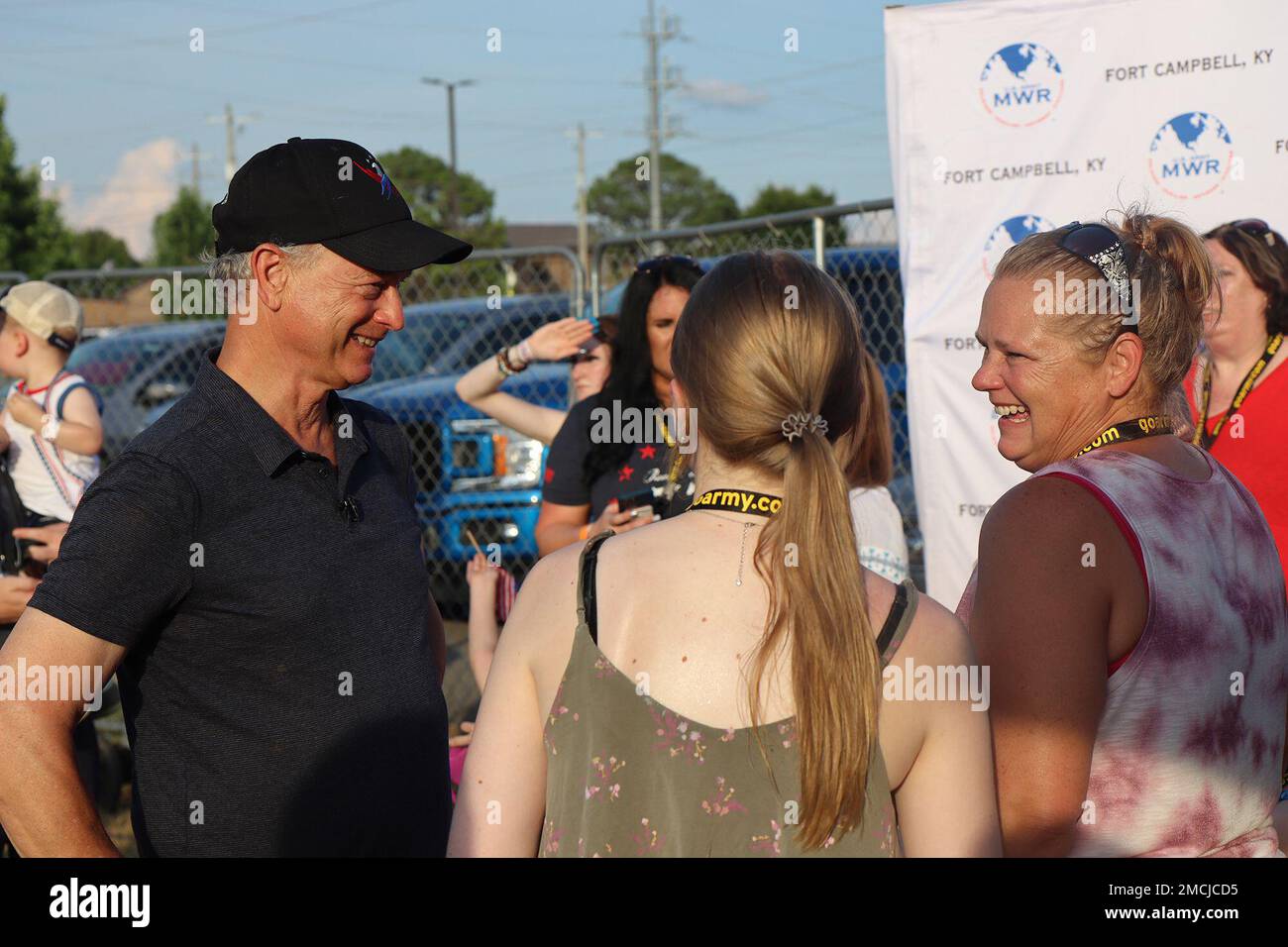 Actor and humanitarian Gary Sinise meets with Gold Star Family members ...