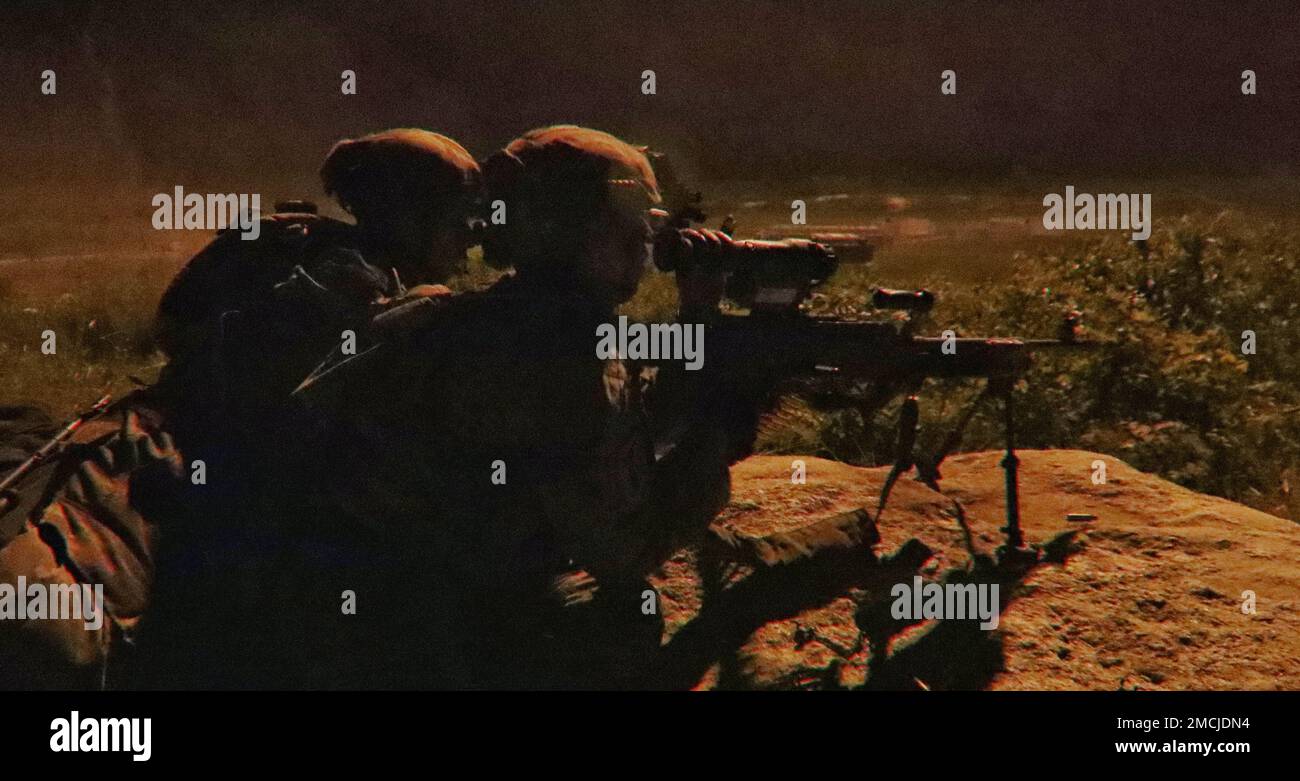 U.S. Army Soldiers assigned to Charlie Company, 1st Battalion, 69th ...